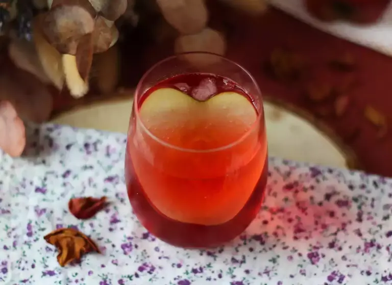 Le cocktail parfait pour la Saint-Valentin, le cranberry spritz!