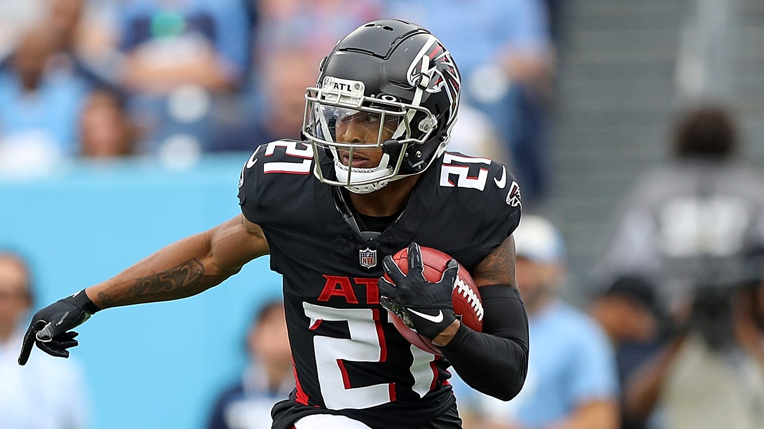 Falcons’ 5-foot-11 rookie could push $18 million defender to trade block