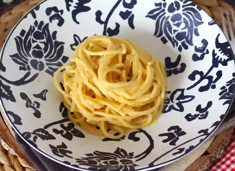 Pumpkin and ricotta sauce, perfect for serving pasta or filling ravioli!