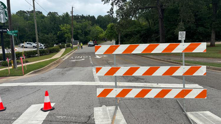Acker Tap Road in Whitehouse closed due to gas leak
