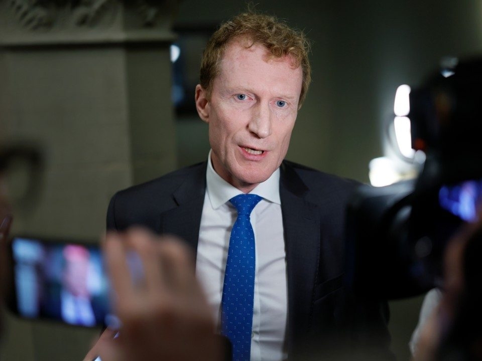 Feds fear Netflix, Spotify price hikes, order review of CRTC rules