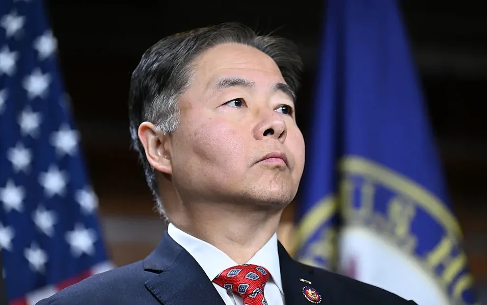 Lieu confronts Rubio with videos of Trump appearing to sleep