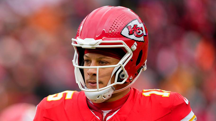 Chiefs fans won’t like who was picked over Mahomes for CPOTY award