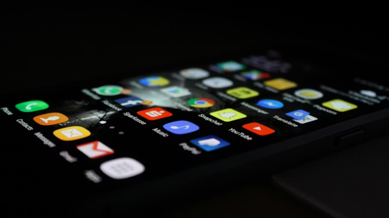 White House mandates automatic installation of official mobile app ...