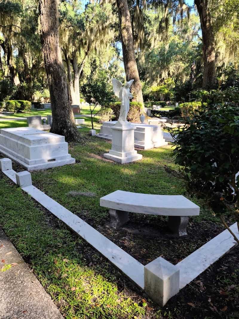 This historic haunted Georgia churchyard is a place you should avoid ...