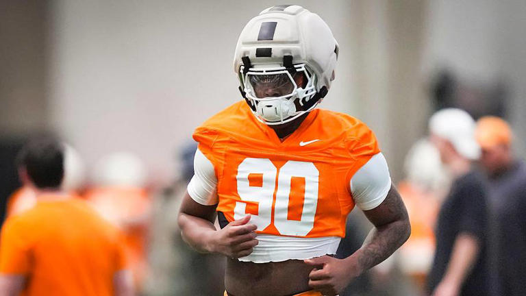 Pete Nakos all but shuts Chaz Coleman door Penn State fans hoped was open