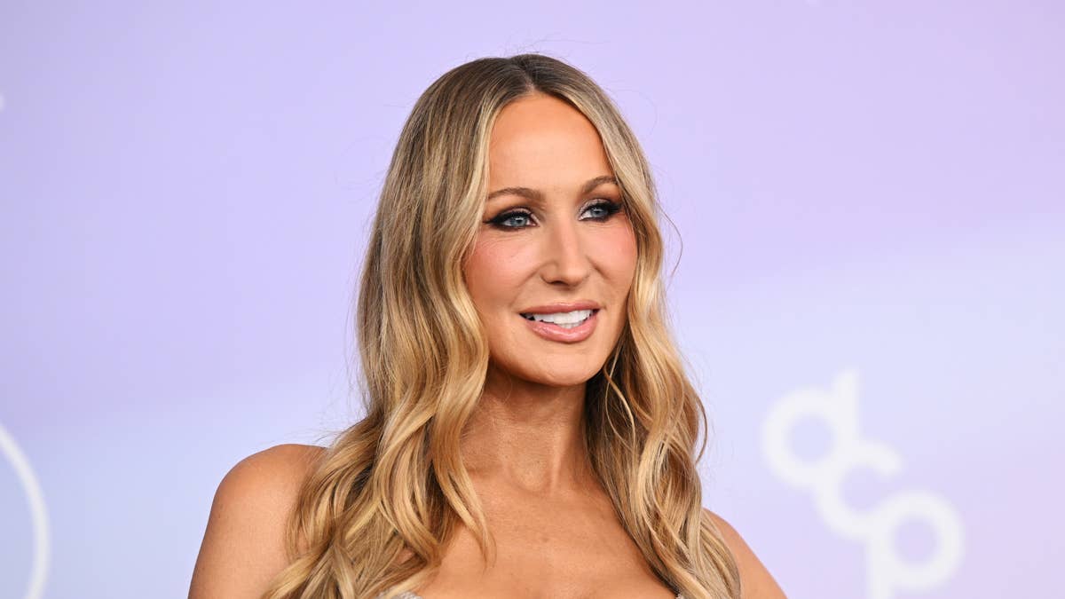 Nikki Glaser helps fan get revenge on ex by liking her social media post