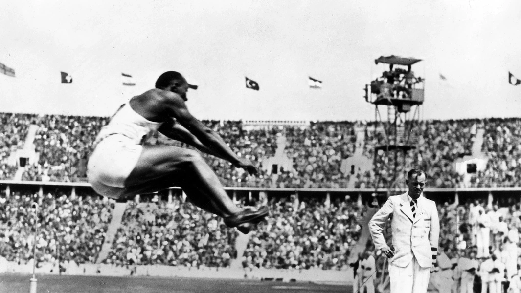 14 colorized moments from 1936 history