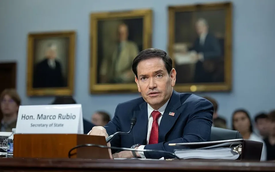 Lieu confronts Rubio with videos of Trump appearing asleep