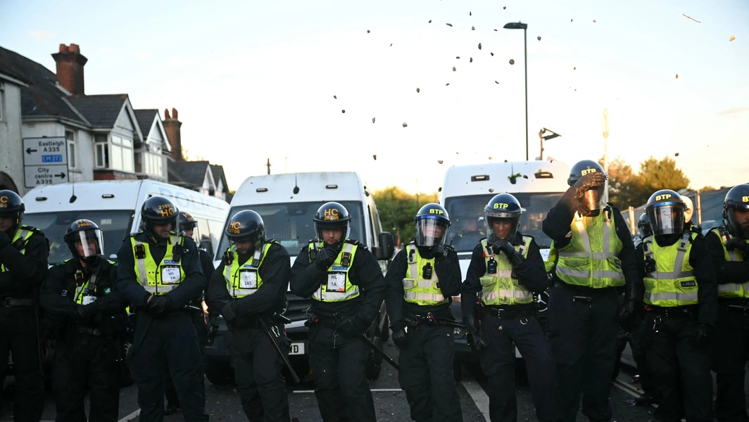 UK leaders condemn violence after Southampton protest injuries