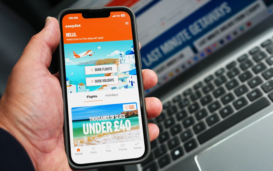 Summer airfare dips as flash sales target budget travelers