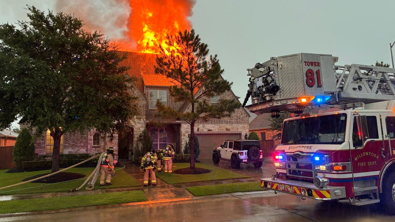 Katy-area house fire possibly sparked by lightning