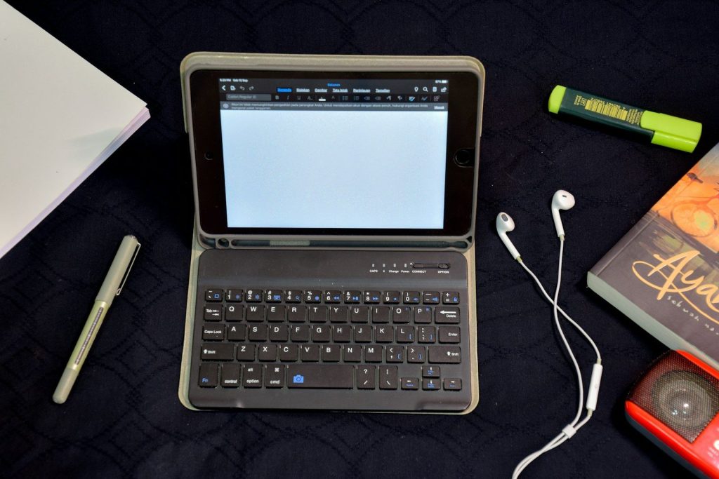 Why tablets are becoming a smarter backup when your laptop is out of reach