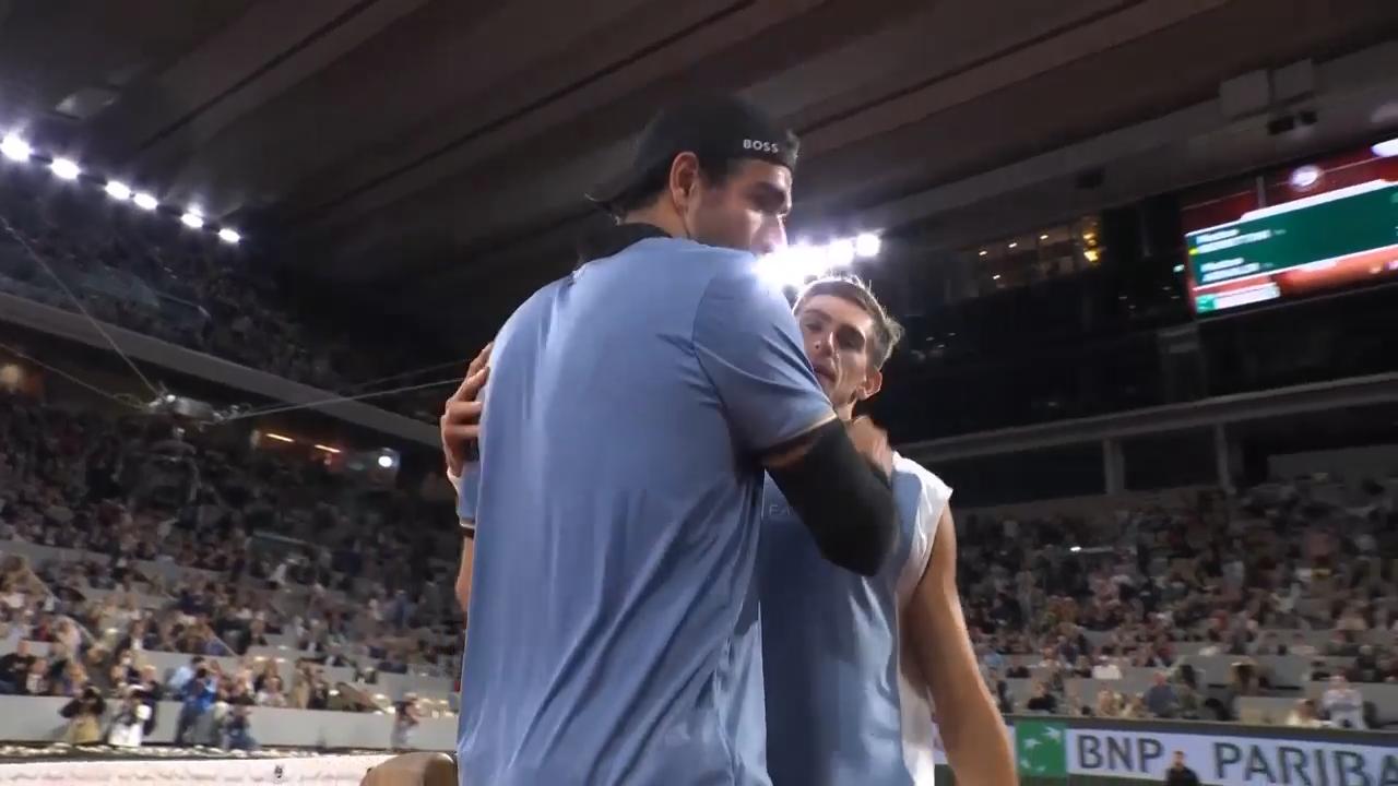 Arnaldi through to first slam semi after Bennettini retires injured