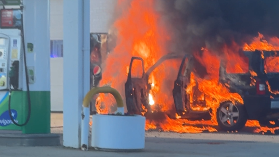 Firefighters respond to car fire at Derry gas station