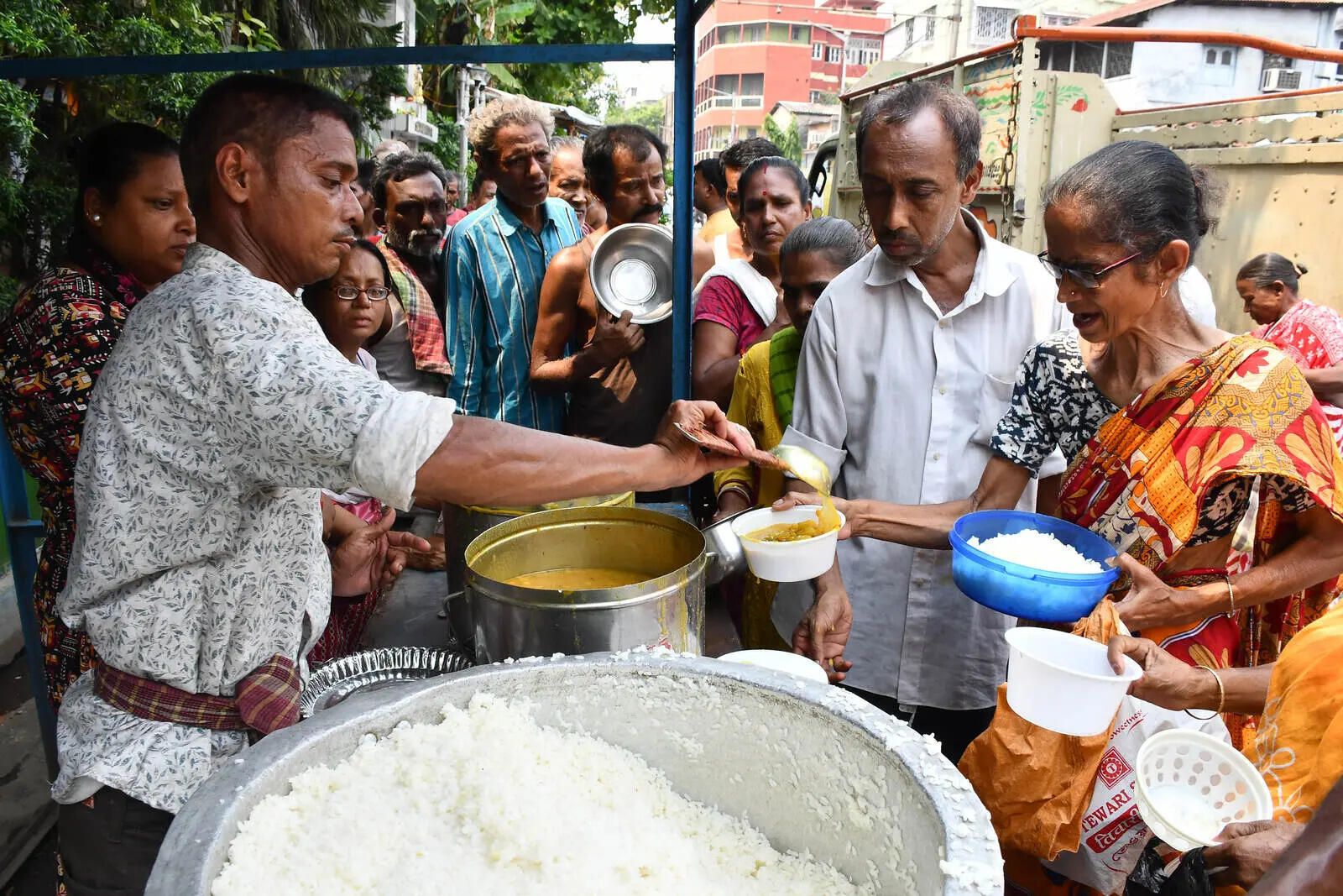 Egg-fish-veg meals on new Maa menu; state plans to add 110 Maa Ahar centres
