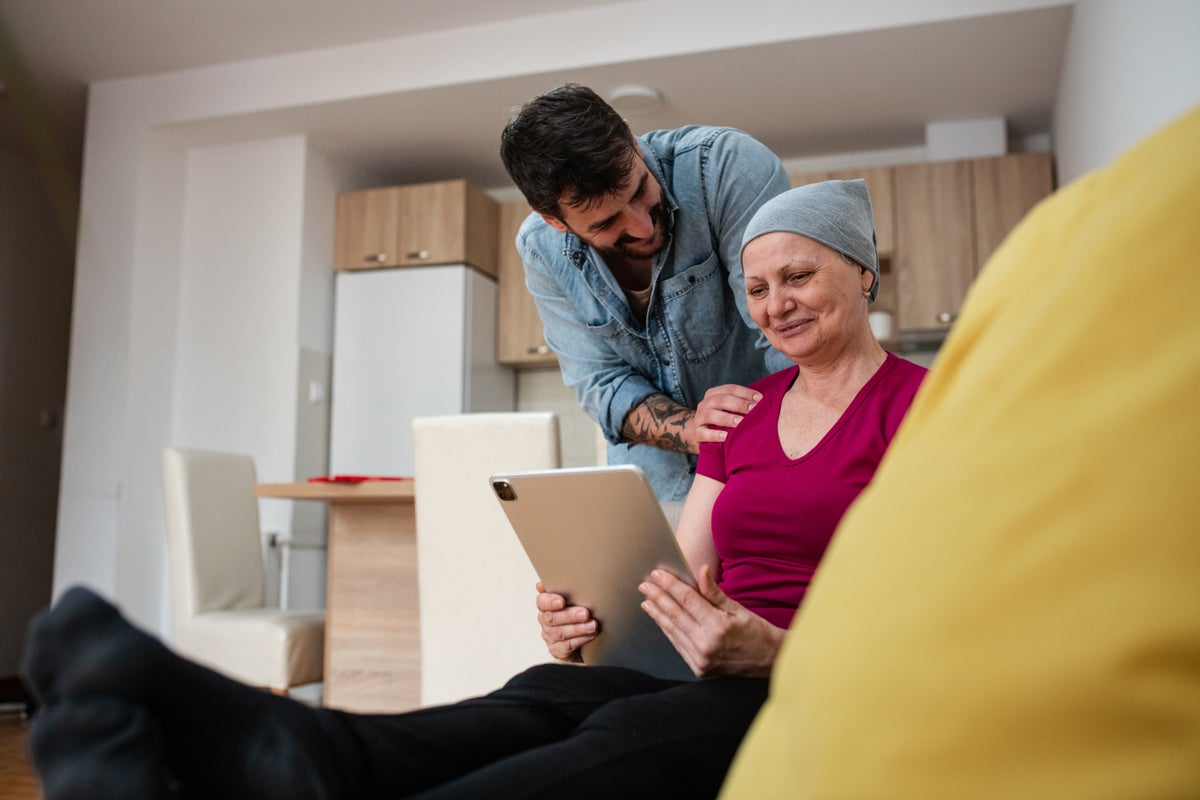 Hundreds of women to receive breakthrough ovarian cancer treatment