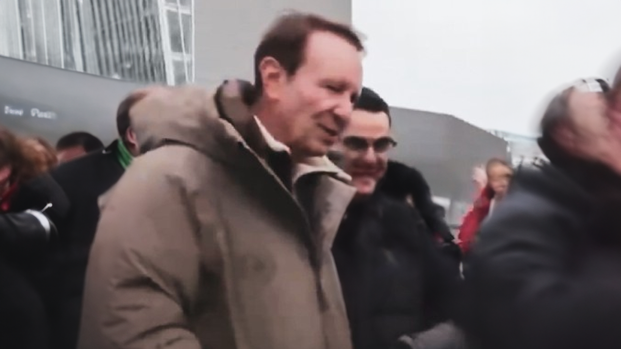 Tim Miller's idiot governor got humiliated in Greenland