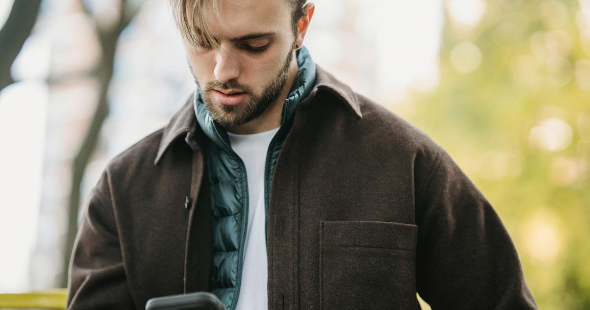 11 traits married men display when pursuing younger women