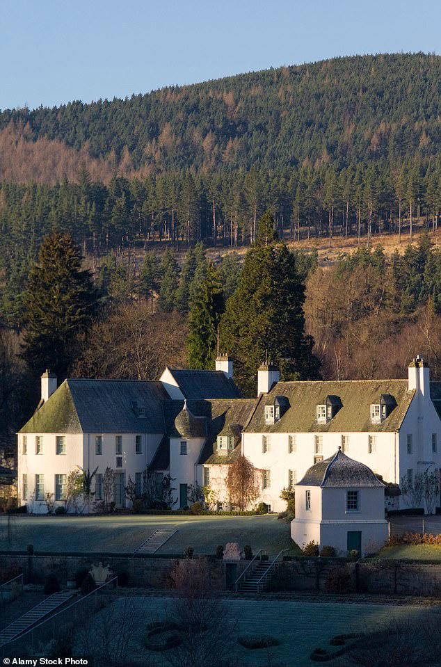 The small, big house (or the big, small house) where the king can at ...