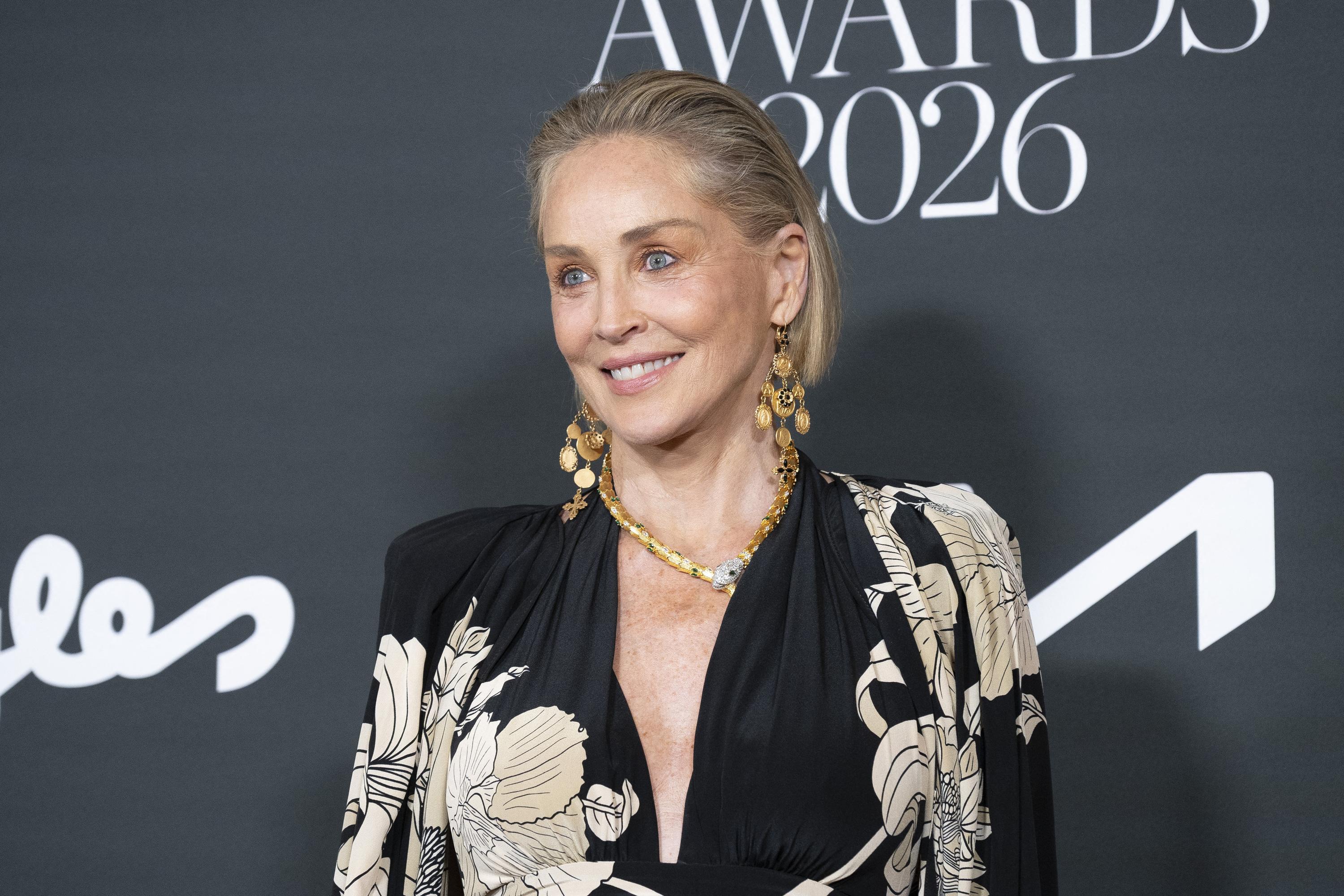 Exclu - Sharon Stone, 25 ans après sa rupture d’anévrisme, elle a gardé ...