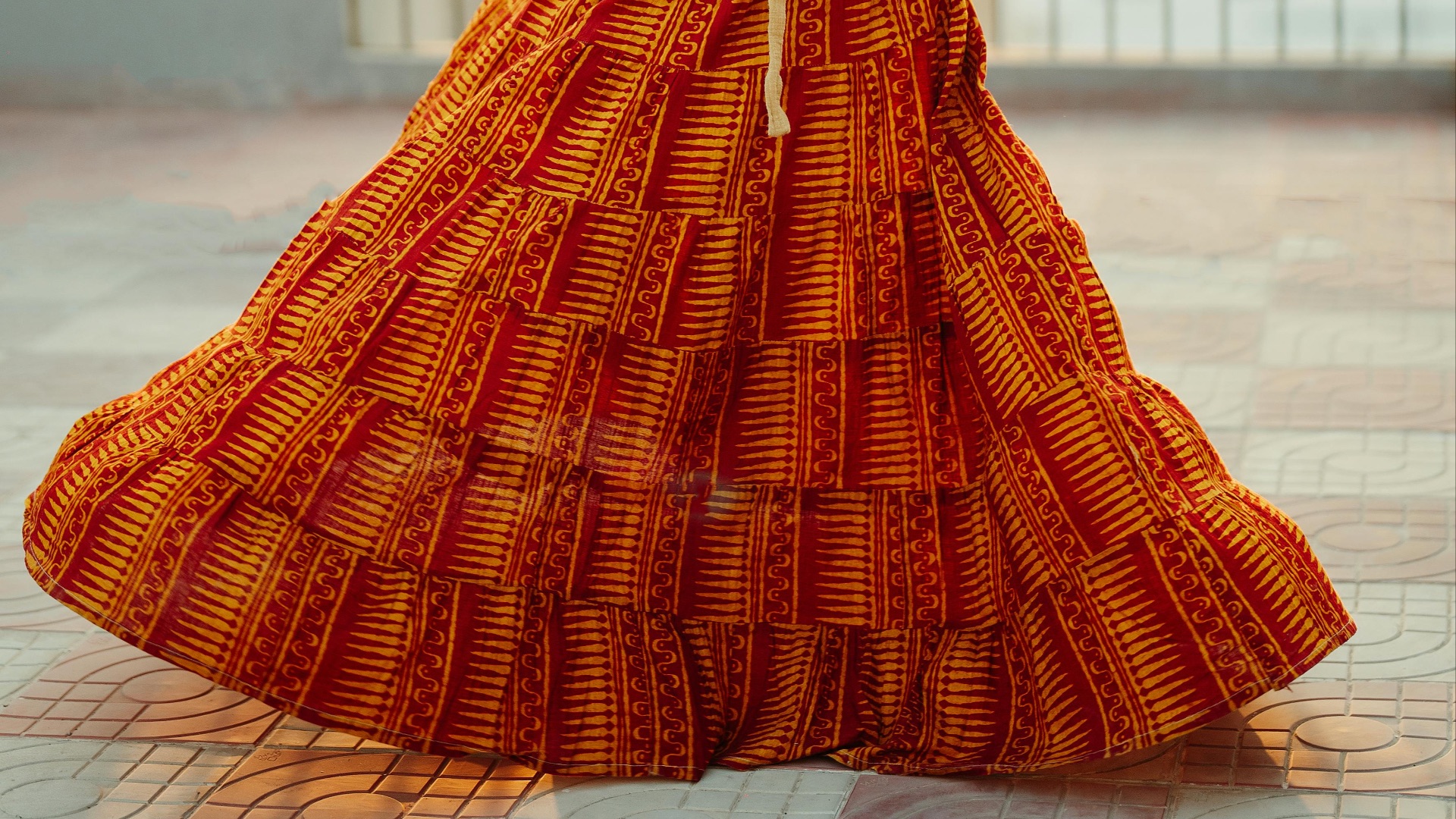 20 annoying fashion problems only short people deal with