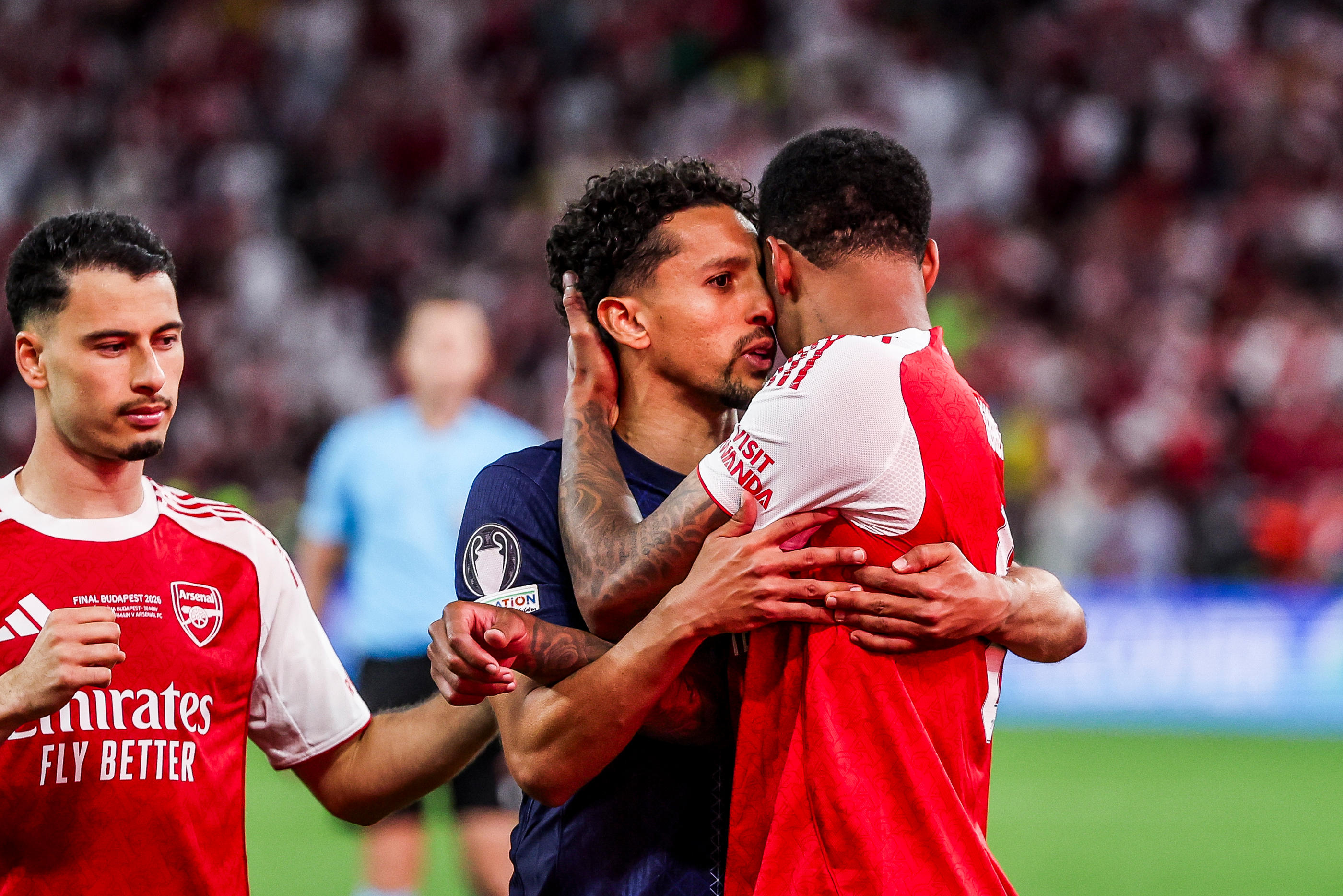 « Je lui ai dit de garder la tête haute » : Marquinhos raconte son ...