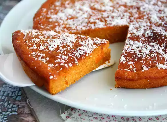 Gâteau fondant de patate douce à la noix de coco