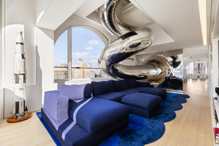 No need to take the stairs in this NYC penthouse with a 4-story steel ...