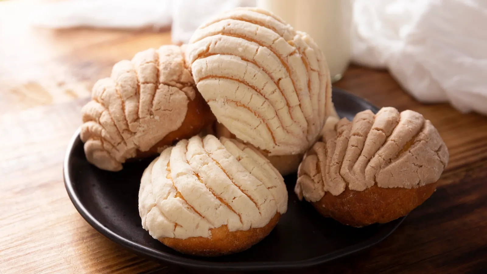 The concha is quietly challenging the croissant for America’s pastry ...