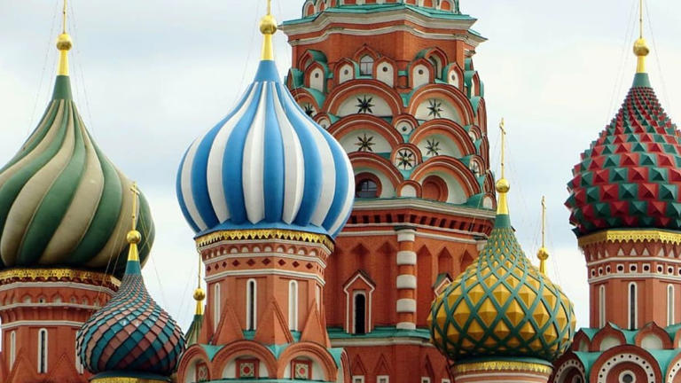 Cittadini russi vengono introdotti clandestinamente in Europa ...