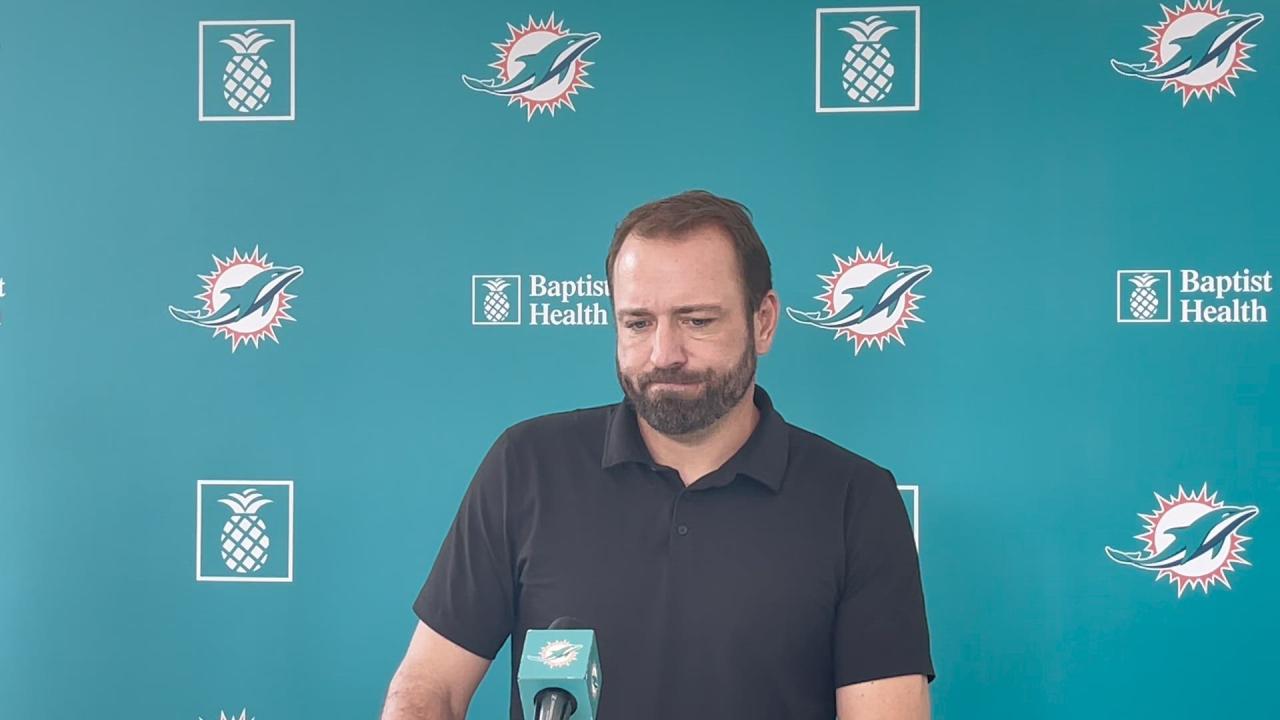 Dolphins coach discusses connection with Darren Waller