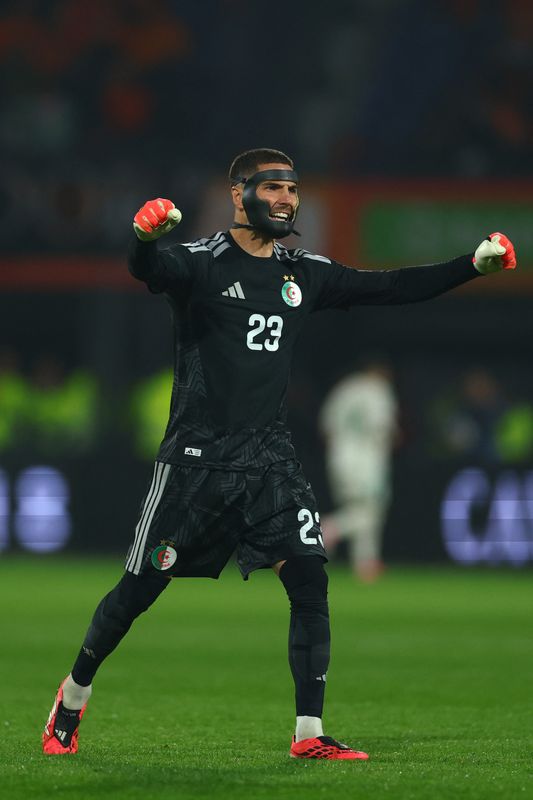 Soccer-Algeria score late to upset Dutch with surprise away win