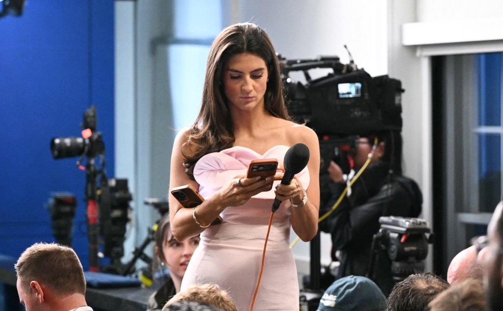 Trump berates CNN’s Kaitlan Collins for not smiling in Oval Office ...