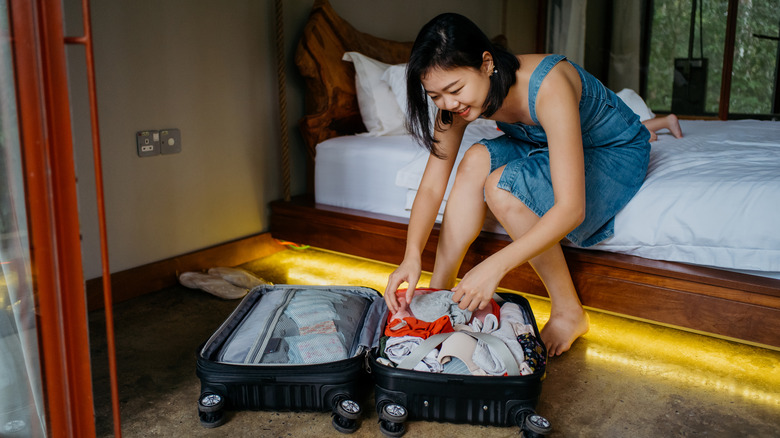Avoid the hassle of checking luggage with Samantha Brown's space-saving ...