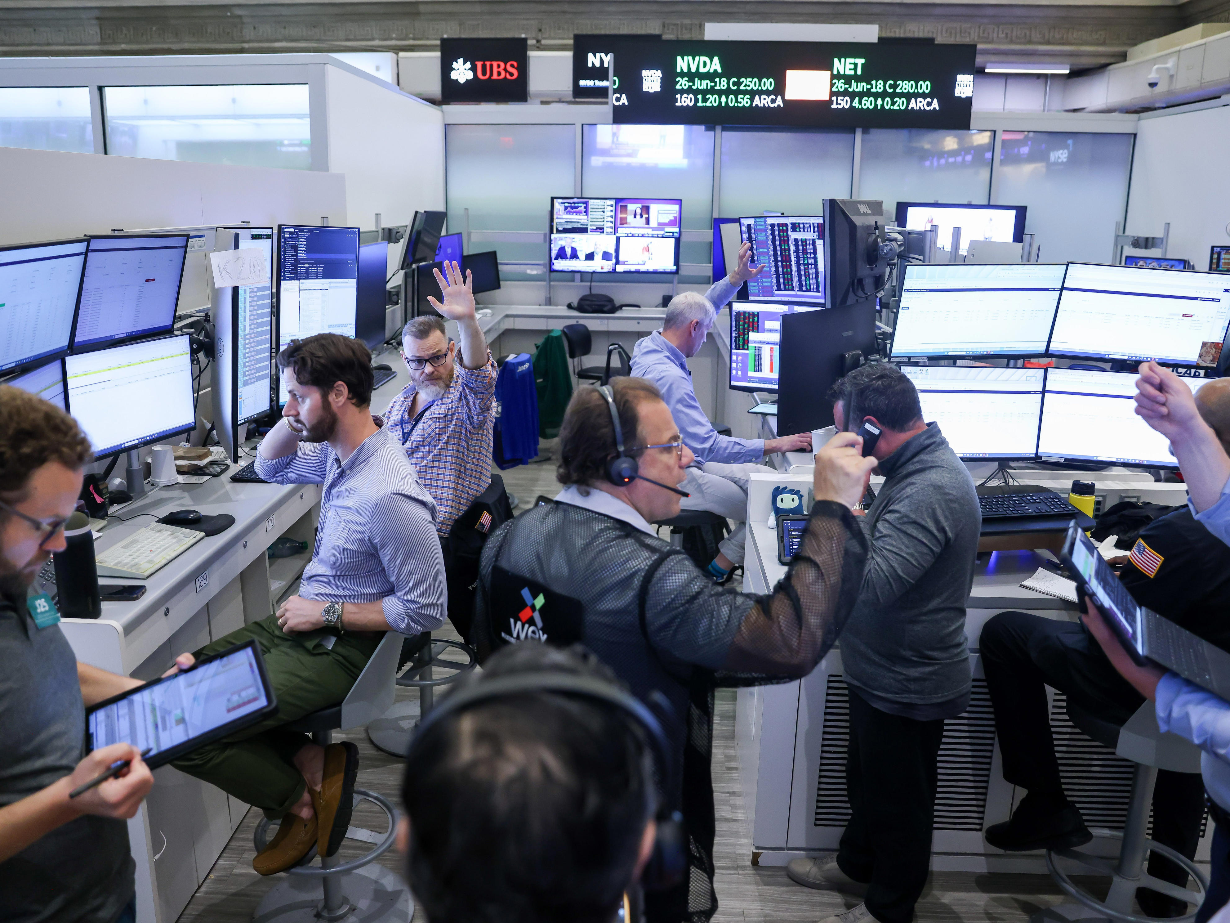 US stocks tumble and bond yields rise toward key levels as the Iran war ...