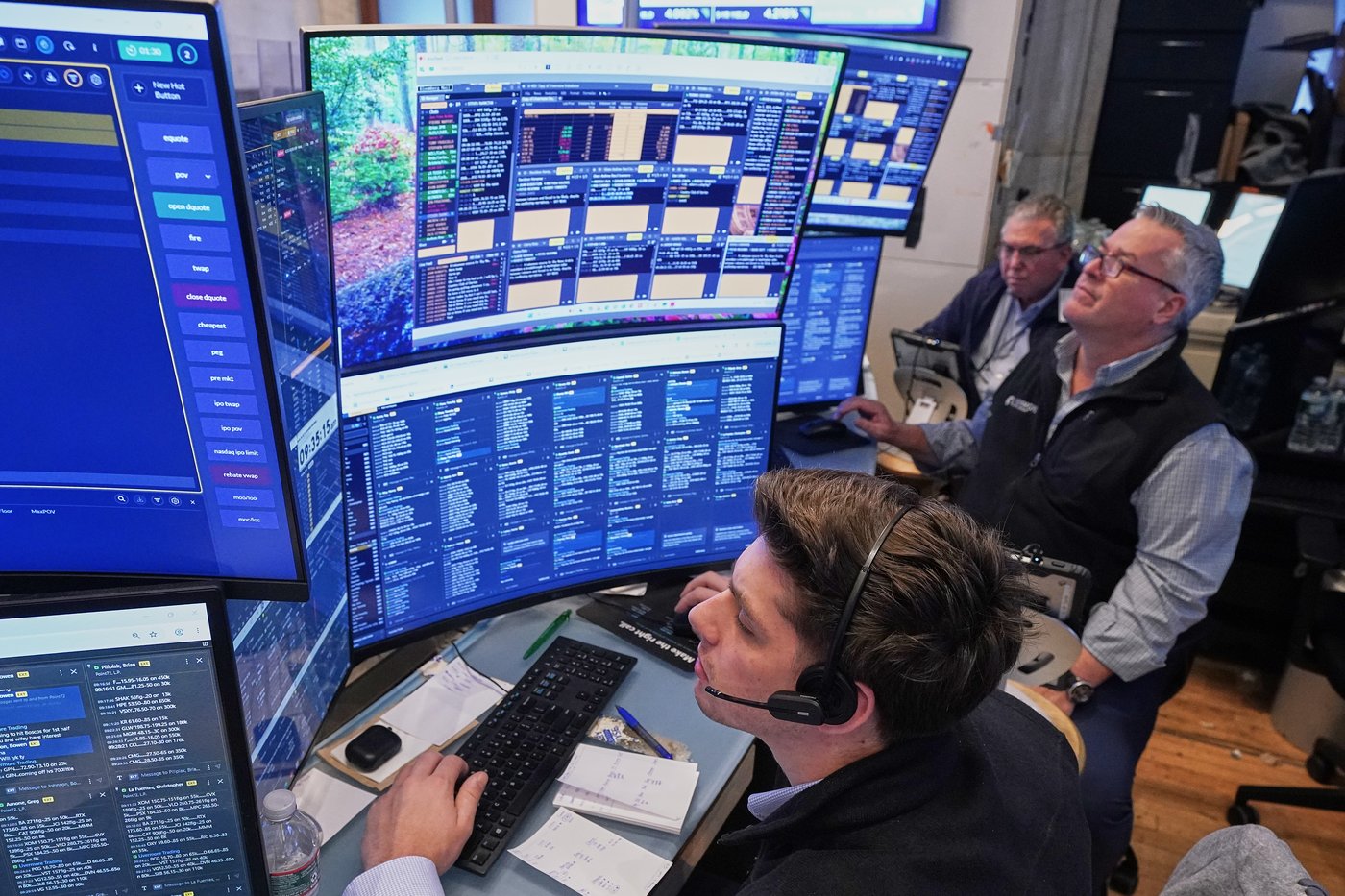 Canadian and US stock markets slide from record highs amid rising oil ...