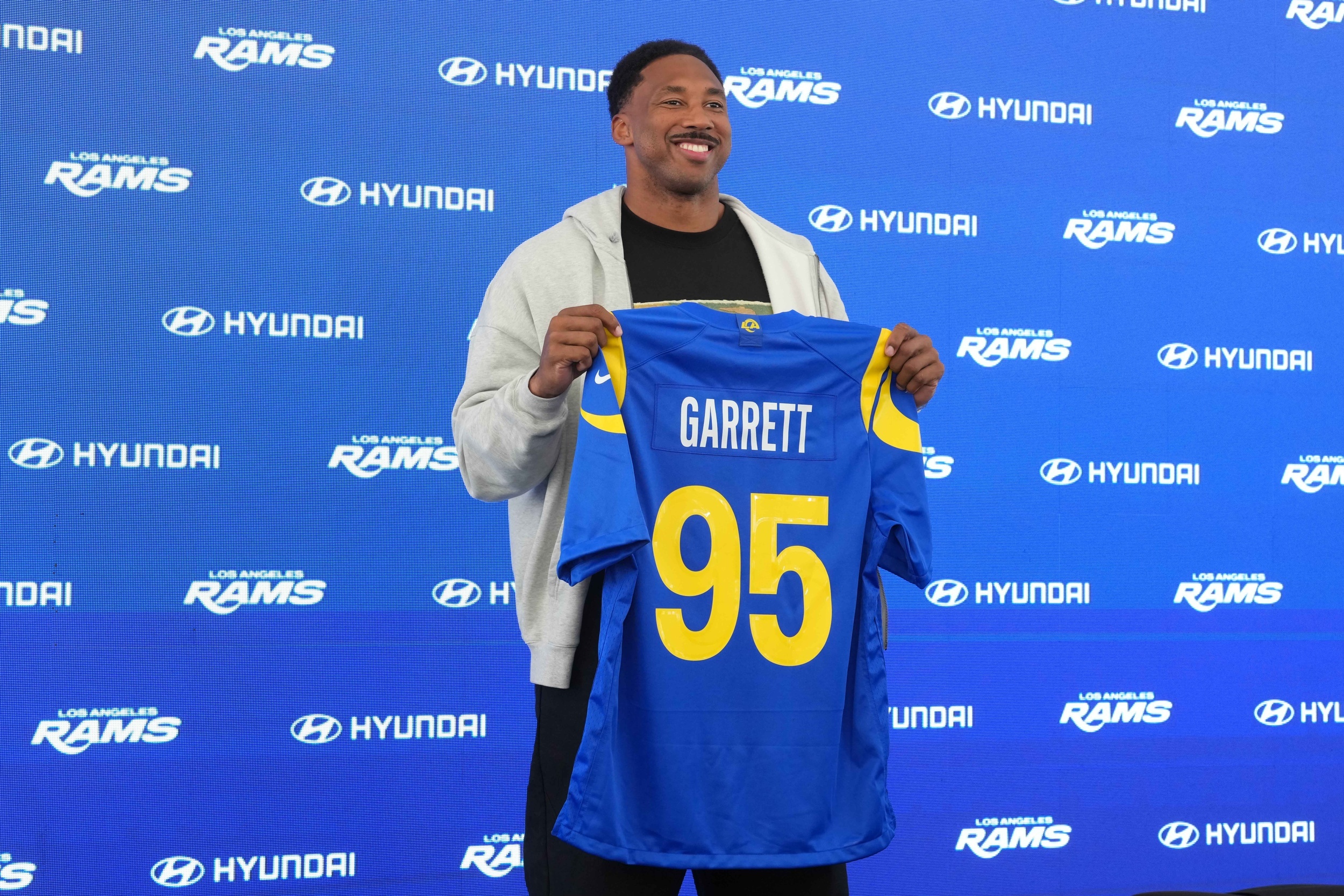Rams announce unique jersey offer following Myles Garrett trade