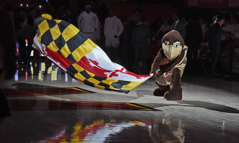 University of Maryland club ice hockey goalie Ian Hutchison dies at 21