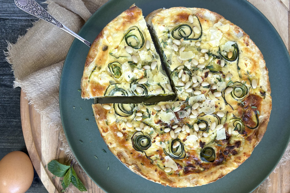 Zucchini feta tart with roast potato base