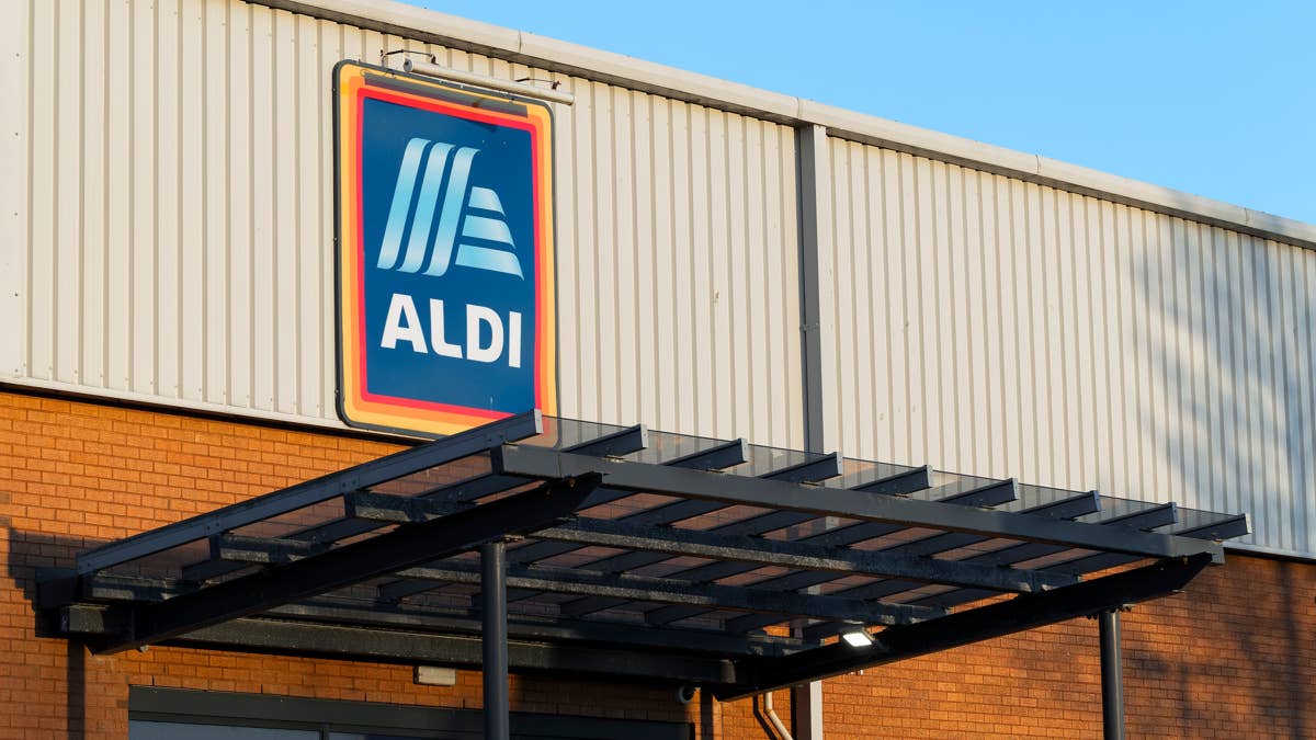 Aldi’s $8 doormats brighten your entryway for summer