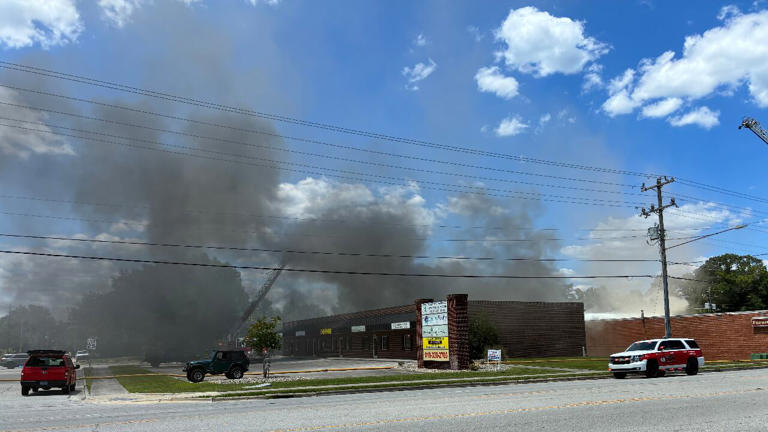 Furniture store fire shuts down major street in Jacksonville