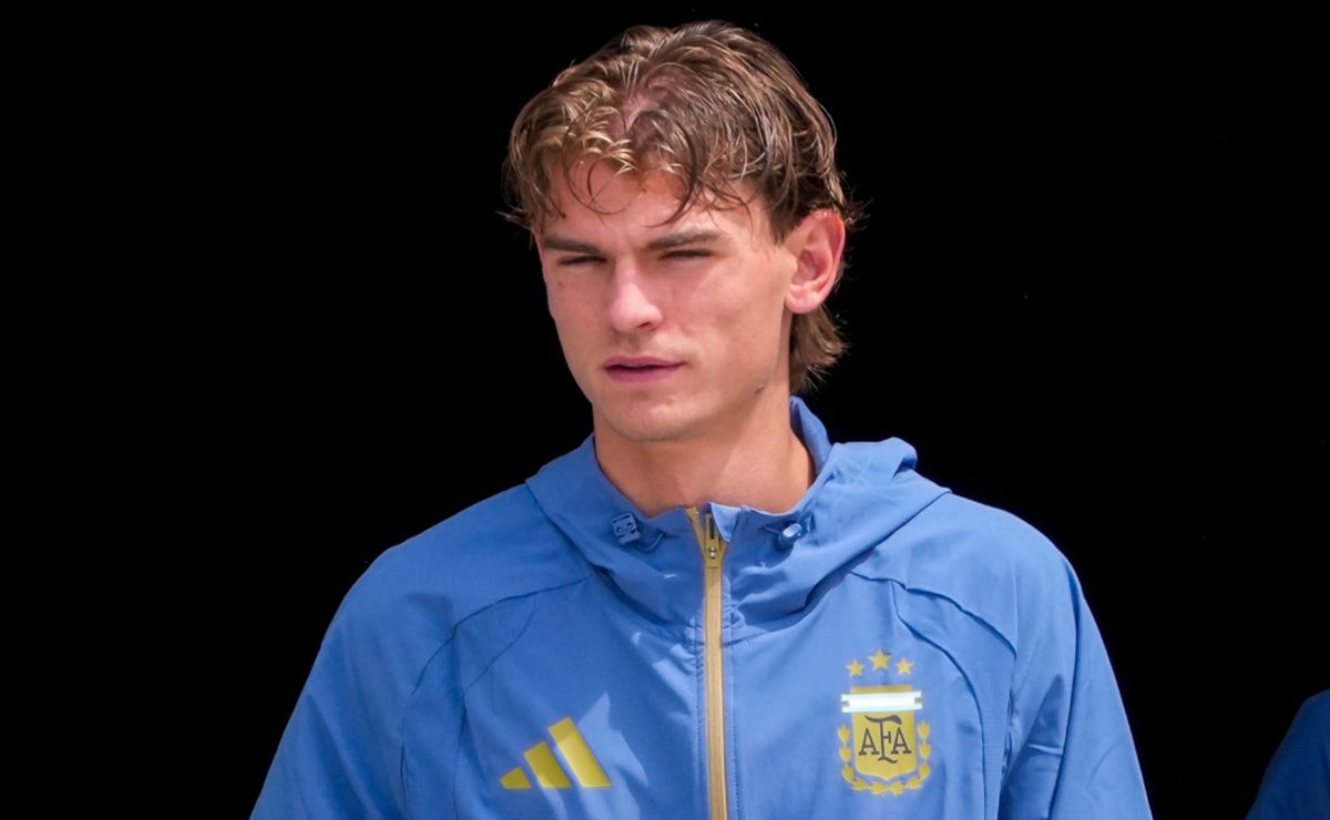 Nico Paz nearing Argentina return; midfielder issues injury update amid ...