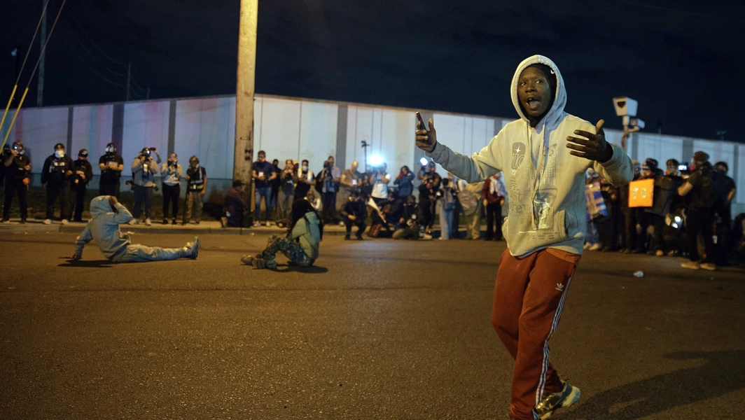 Newark lifts protest curfew as state sues GEO Group