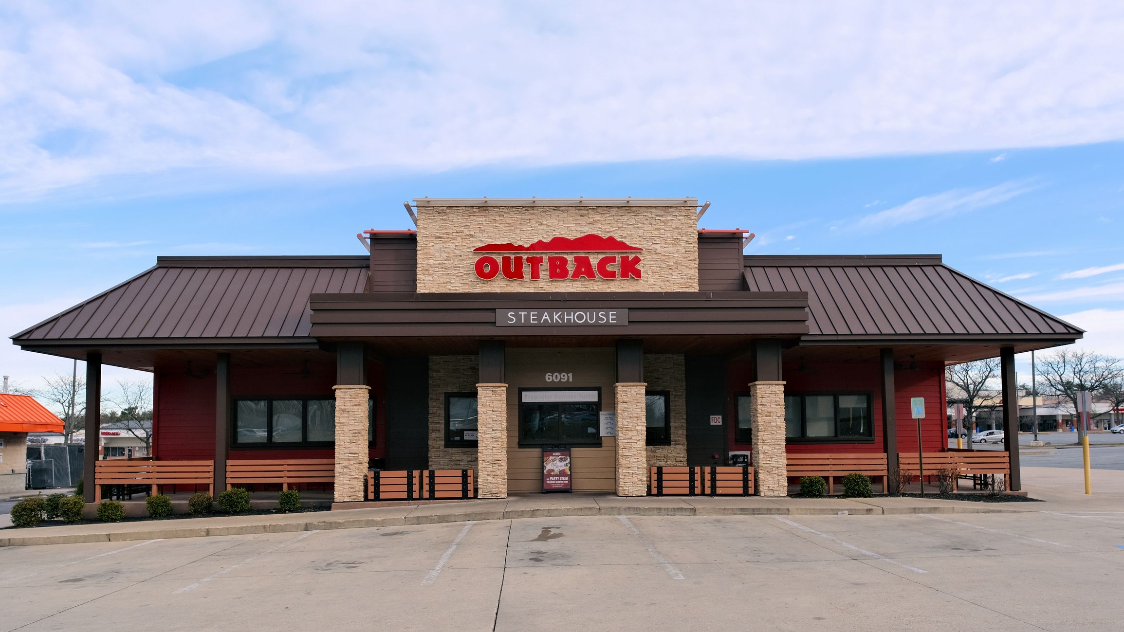 Diner blames Outback, mashed potatoes for fall