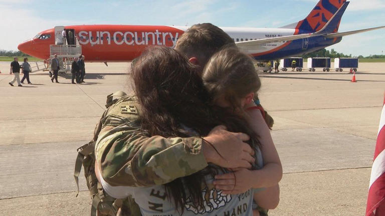 Final group of deployed Wisconsin National Guard soldiers return home