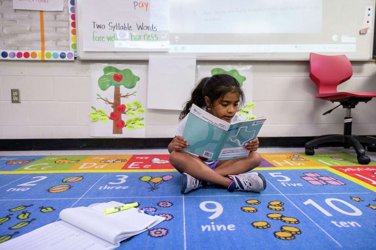 Texas paid schools to use these lessons. More San Antonio districts are ...