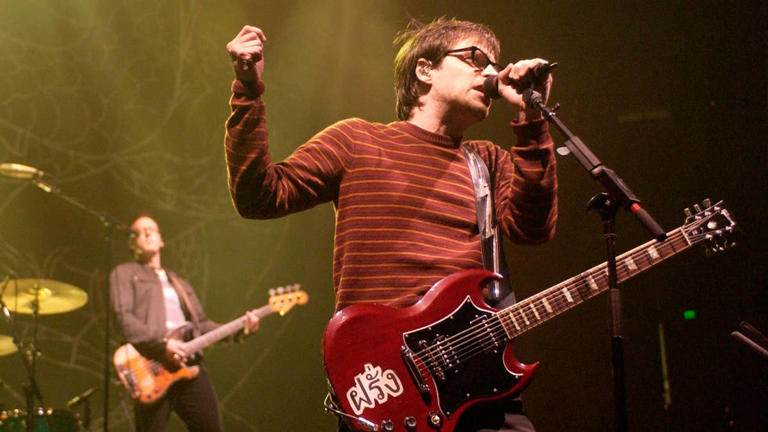 '90s rock band Weezer reveals 20th album and lead single ahead of 2026 tour
