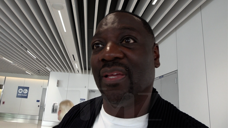 'Euphoria' star Adewale Akinnuoye-Agbaje defends Zendaya dying in ...