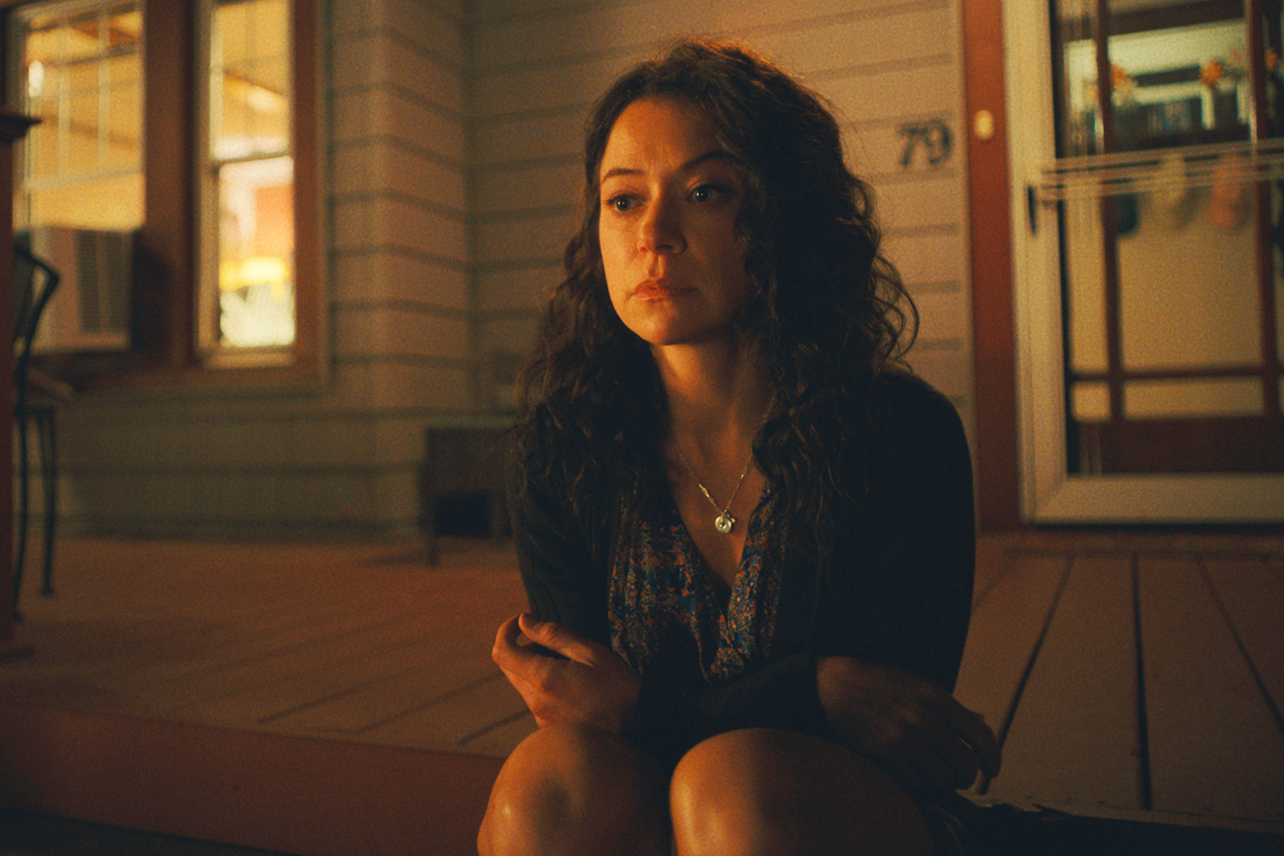 'Maximum pleasure guaranteed' episode 4: Tatiana Maslany and Jake ...